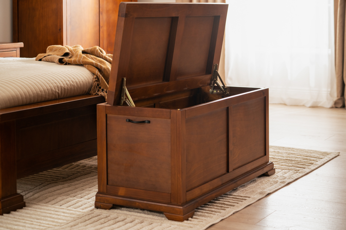 Egyptian Brown Blanket Box - Michael Murphy Home Furnishing