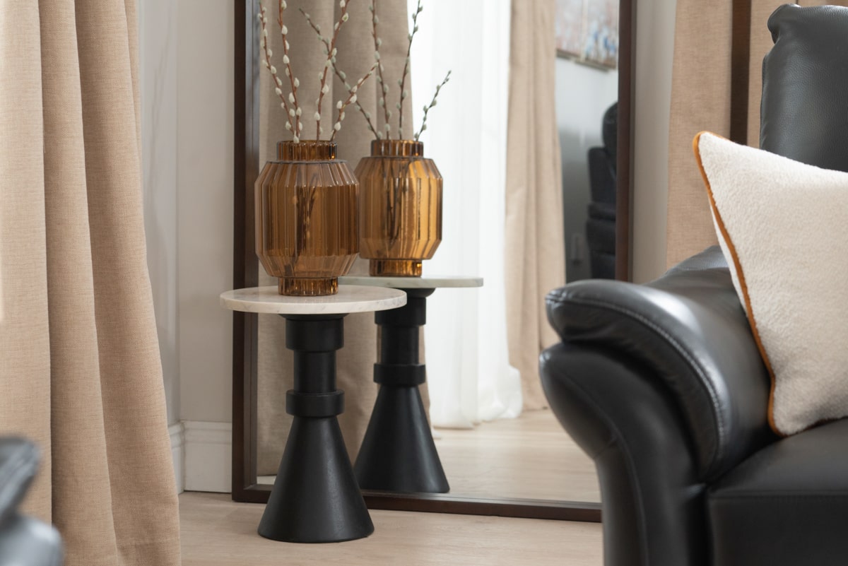 Cove Side Table Black Finish - Michael Murphy Home Furnishing