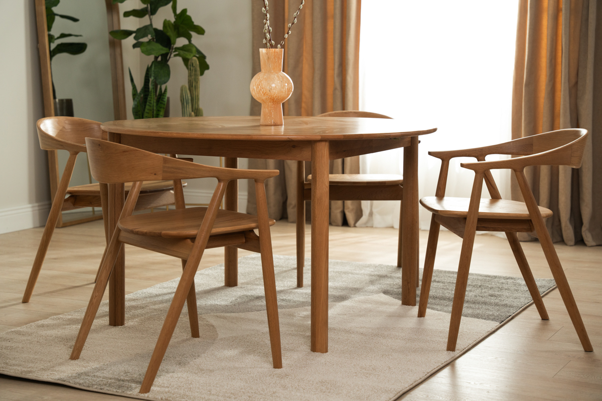 Lucia Oak Round Extendable Dining Table 1.3m - Michael Murphy Home ...